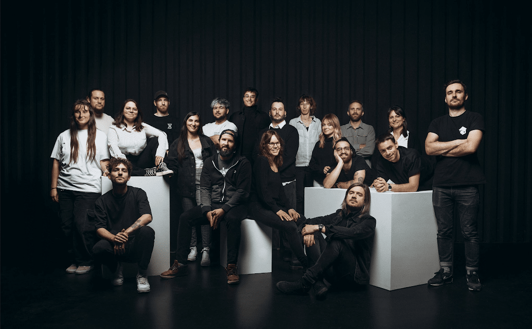 Nous sommes Riot House !, Riot House